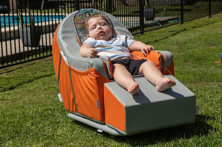 Accora Solus | Younique Healthcare & Mobility | Wheely Good Wheelchairs ...